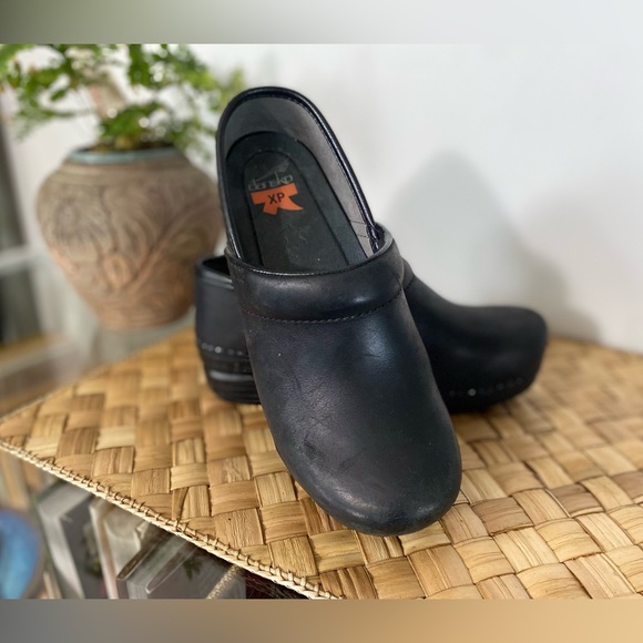 Dansko | Shoes | Dansko Xp Professional Black Leather Womens Size37 ...